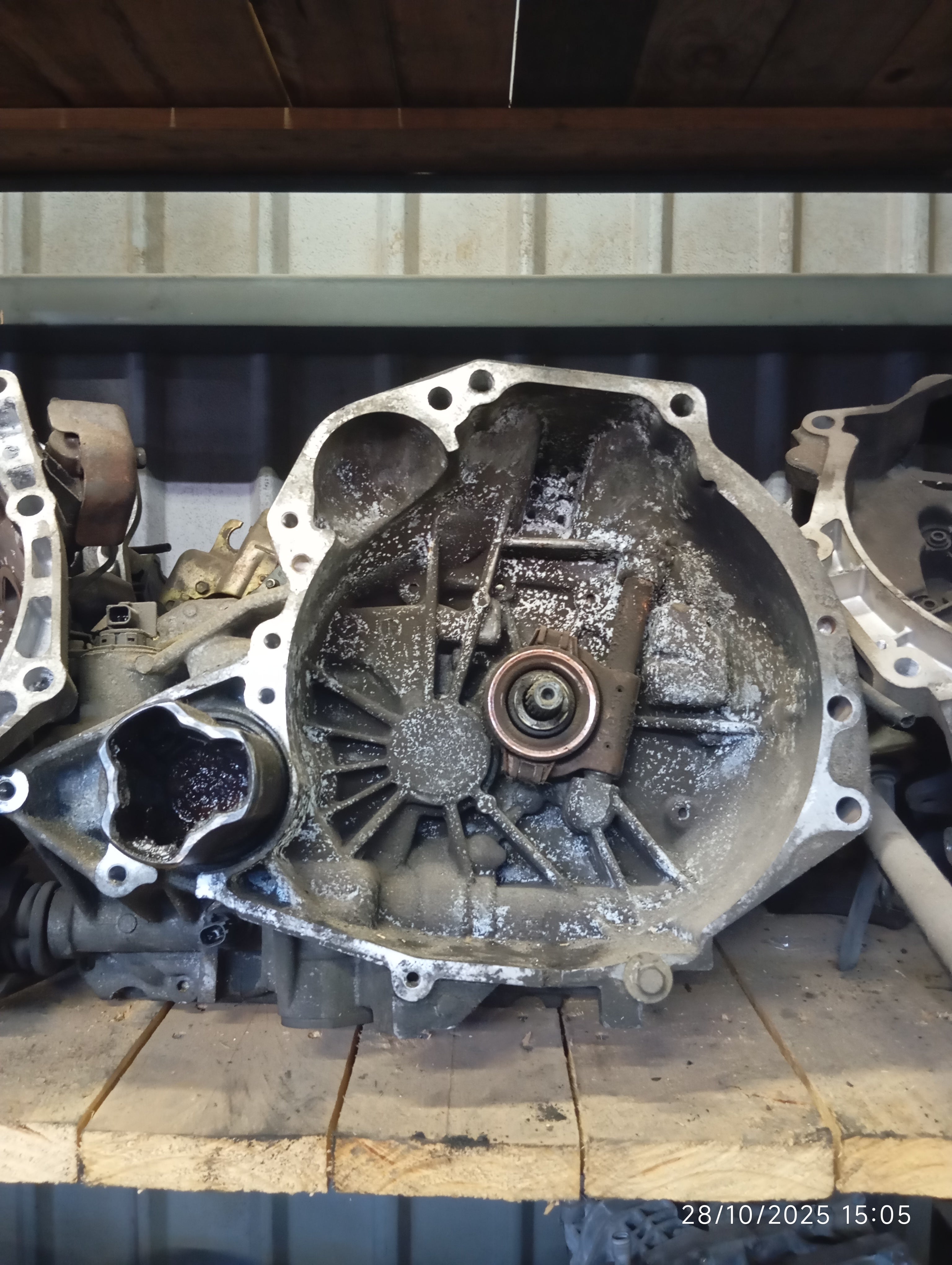 Nissan QG16 MANUAL GEARBOX – ROJAN ENGINES & GEARBOXES